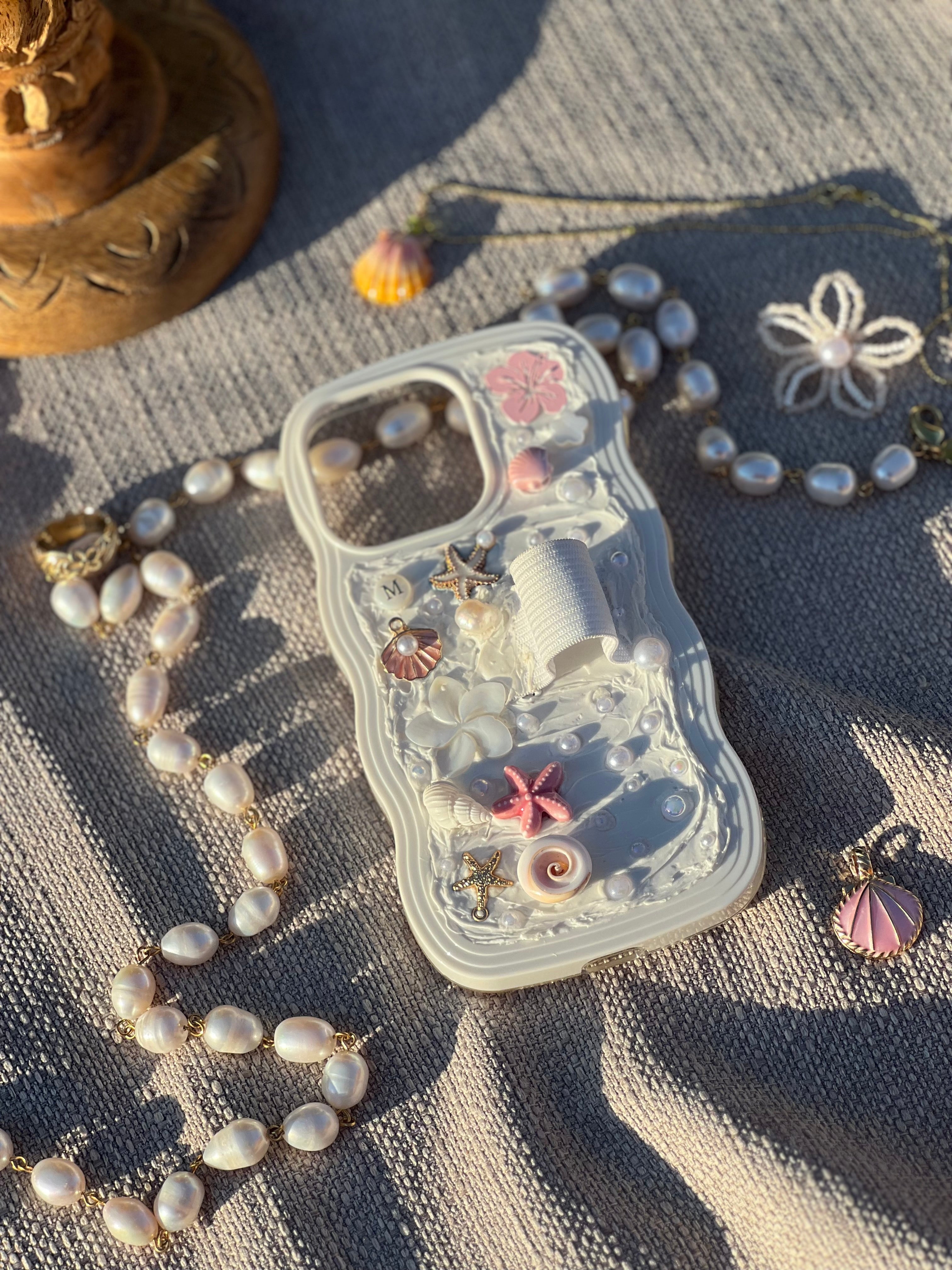 Shell Phone Gloss Case – Sabrina Monique Beauty